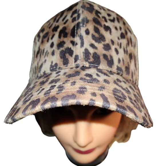 C.C | Accessories | Cc Messy Bun Cheetah Print Baseball Cap 8832 | Poshmark